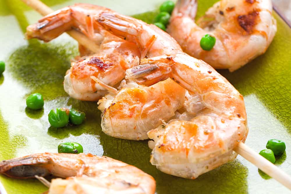 Is it healthy to eat shrimp tails?