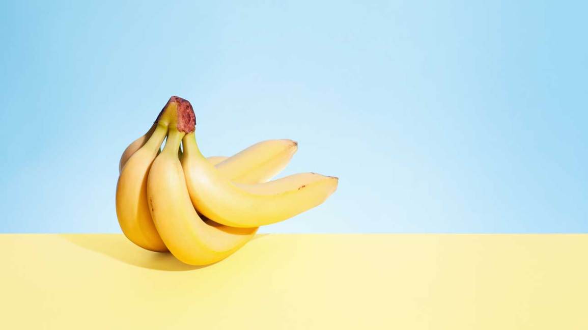 Is it OK to eat 8 bananas a day?