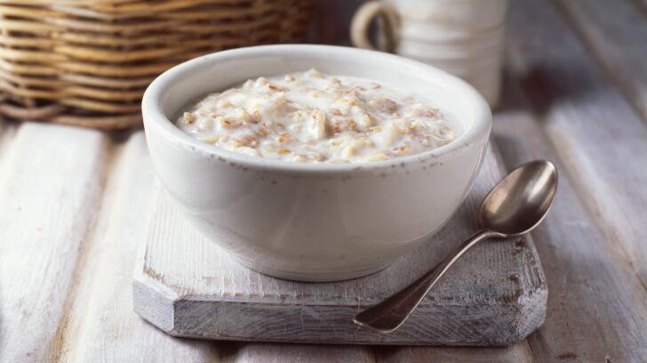 Is it OK to eat oatmeal before colonoscopy?