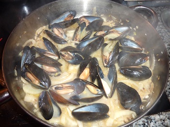 Is it possible to undercook mussels?