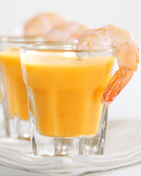 Is it safe to drink orange juice after eating shrimp?