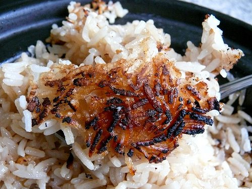Is it safe to eat burnt rice?