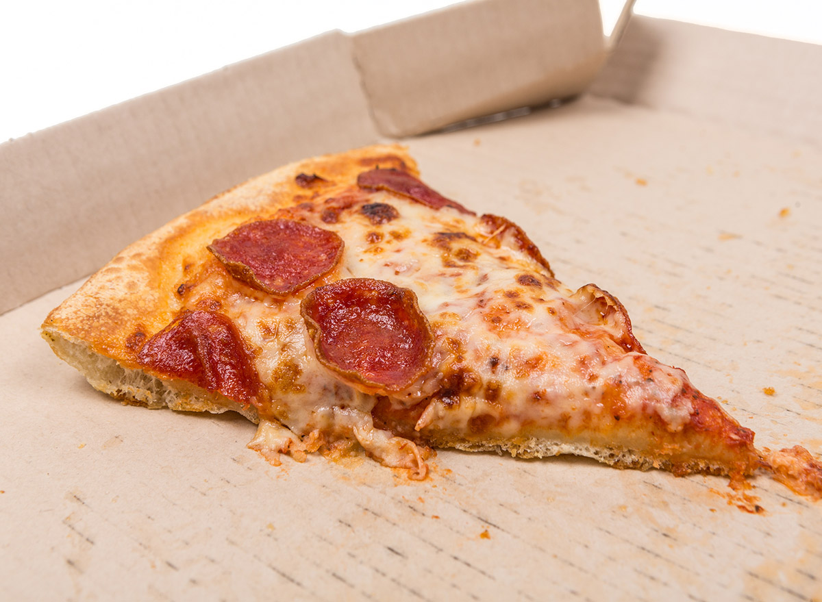 Is it safe to eat leftover pizza from a takeaway?