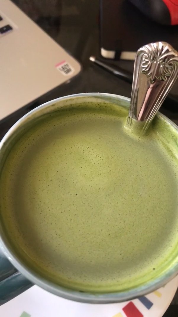 Is Matcha supposed to smell like fish?