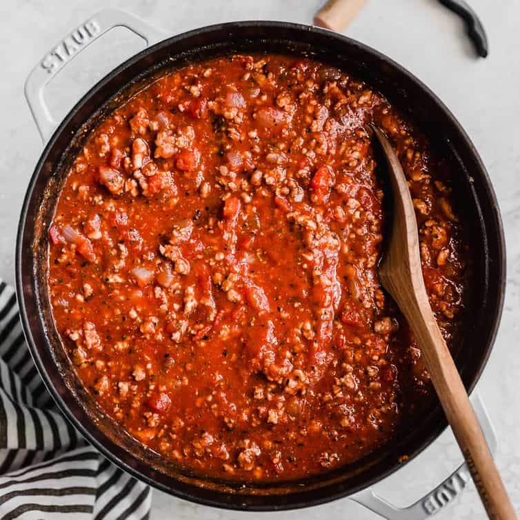 Is meat sauce the same as tomato sauce?