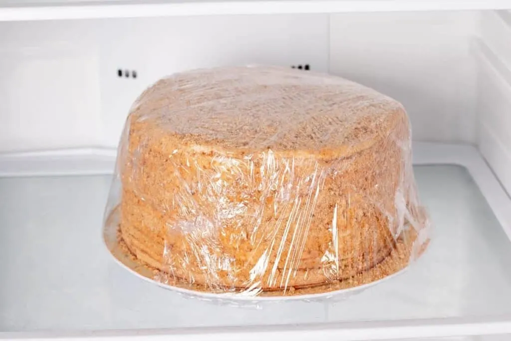 Is putting cake in the freezer bad?