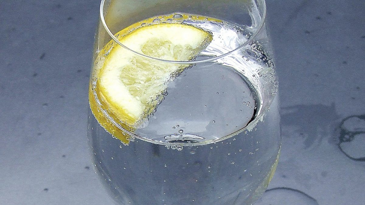 Is seltzer water good for stomach problems?
