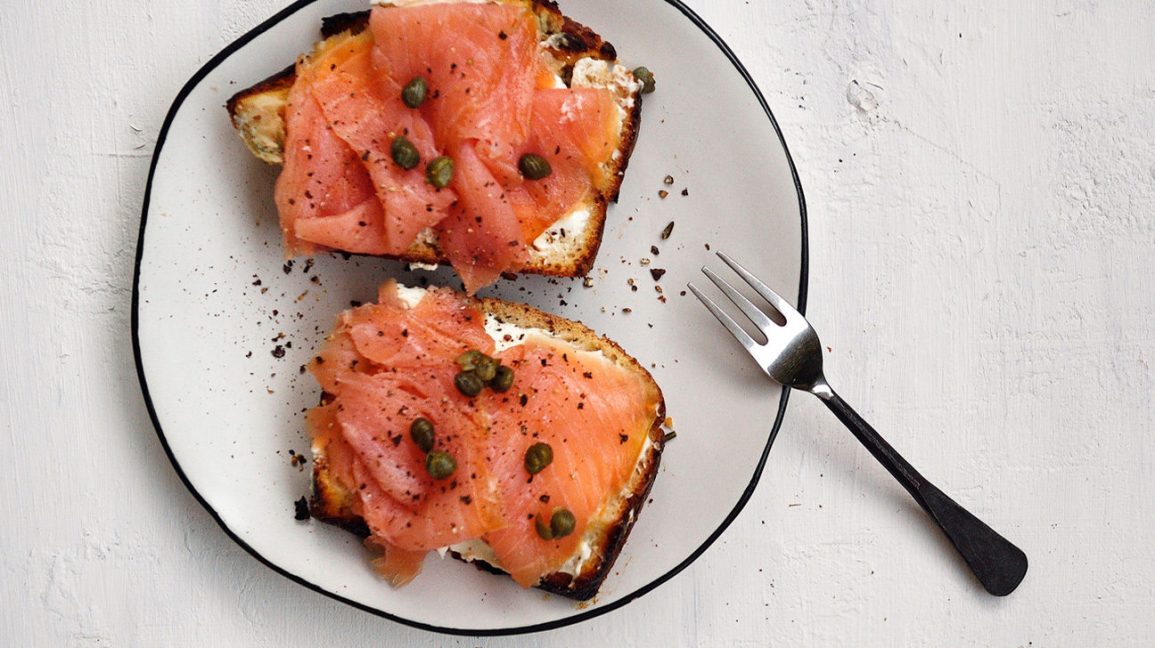 Is smoked salmon raw good for you?