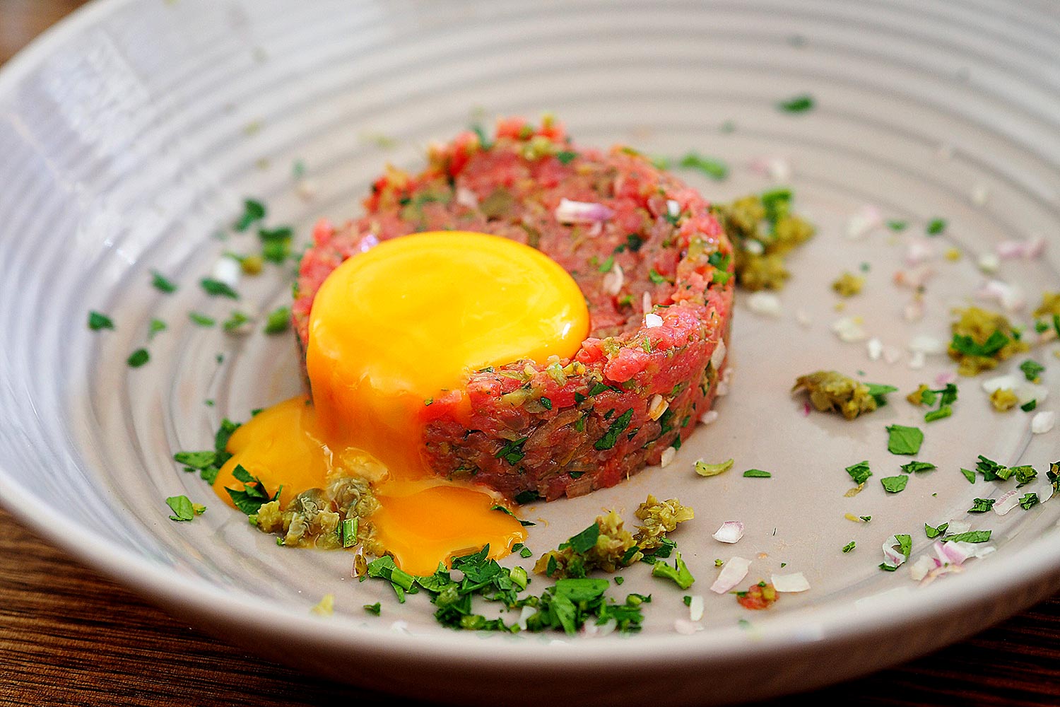 Is tartare the same as tartar?