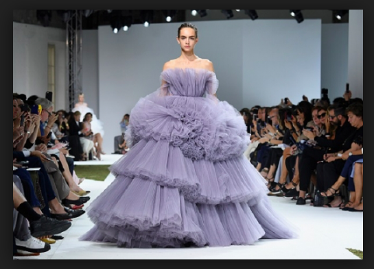 Is there a difference between couture and haute couture?