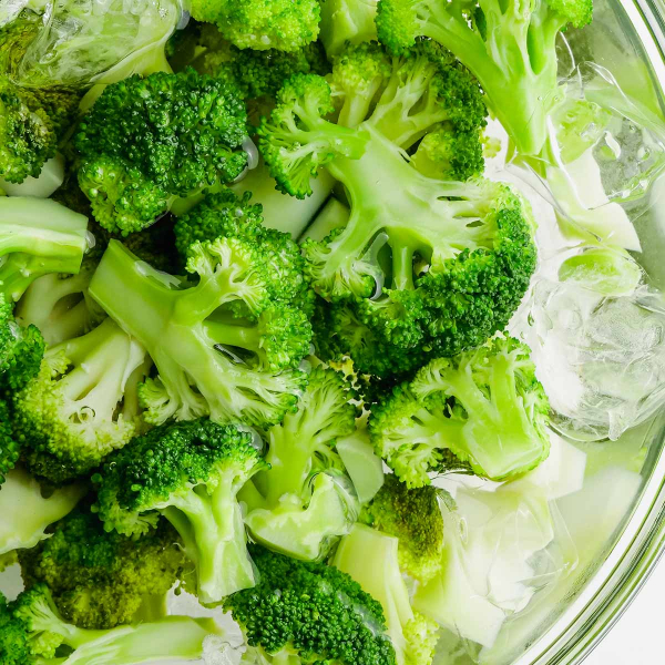 Should broccoli be blanched before stir fry?