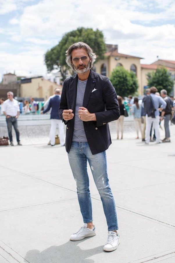 Should grown men wear skinny jeans?