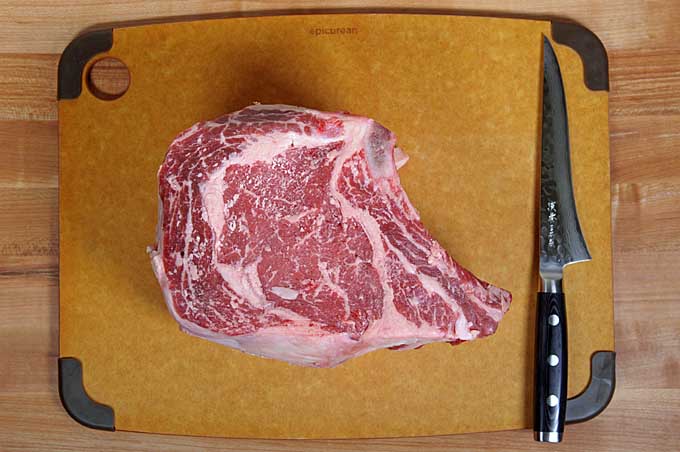 Should I remove bone from steak?