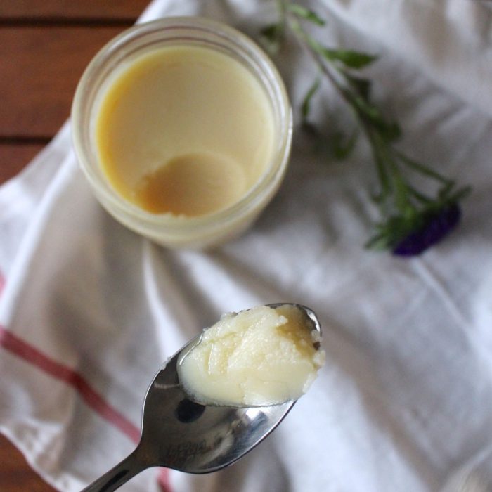 Should I remove oil from bone broth?