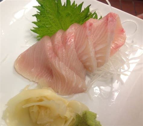 Should sashimi smell fishy?