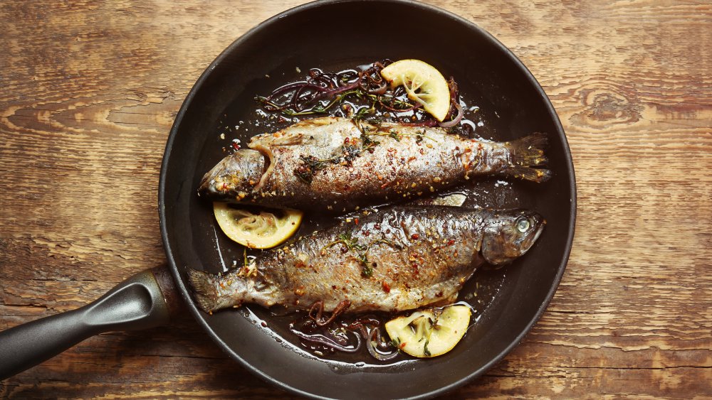 Should you cook fish in a cold pan?