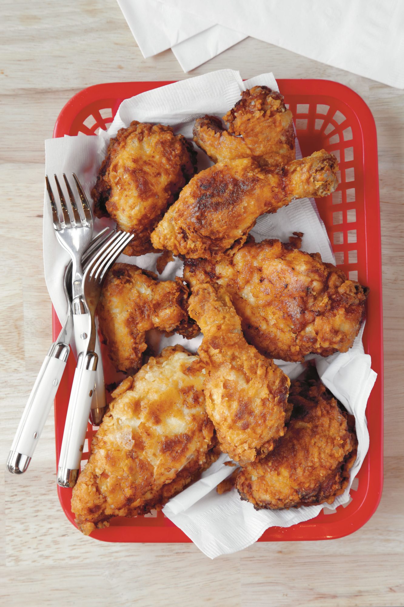 Should you cover chicken when frying?