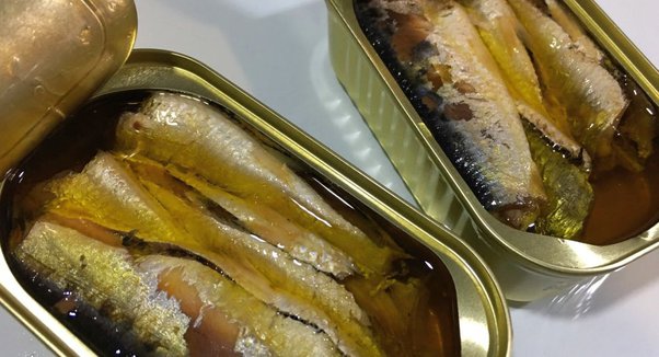 Should you drain the oil from sardines?