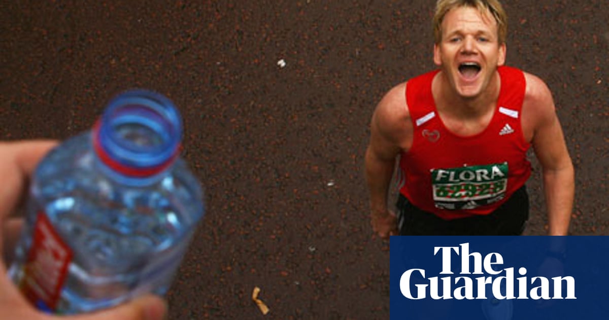 Should you drink water while running a marathon?