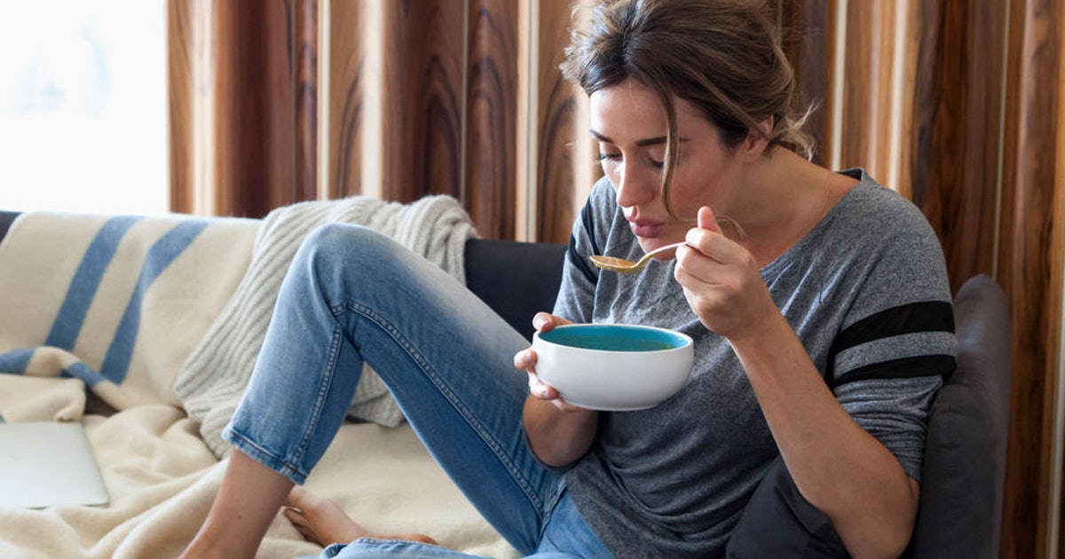 Should you eat when you're sick and not hungry?