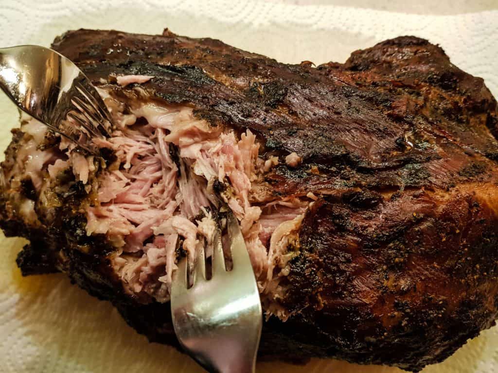 Should you season a pork shoulder the night before smoking?