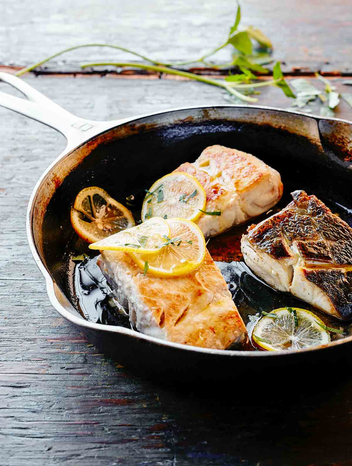 Should you thaw fish before pan frying?