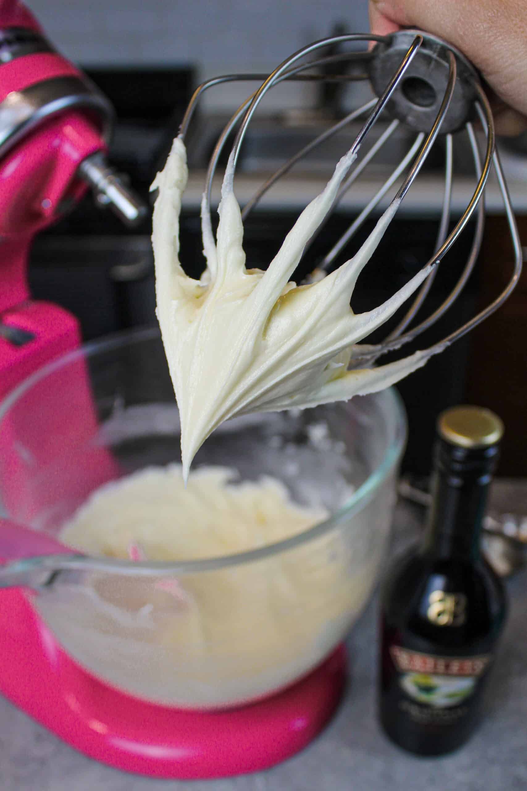 Should you whisk frosting?