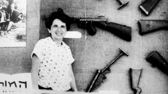 Was Dr Ruth A sniper in the Army?