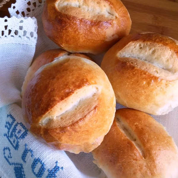 What are German bread rolls made out of?