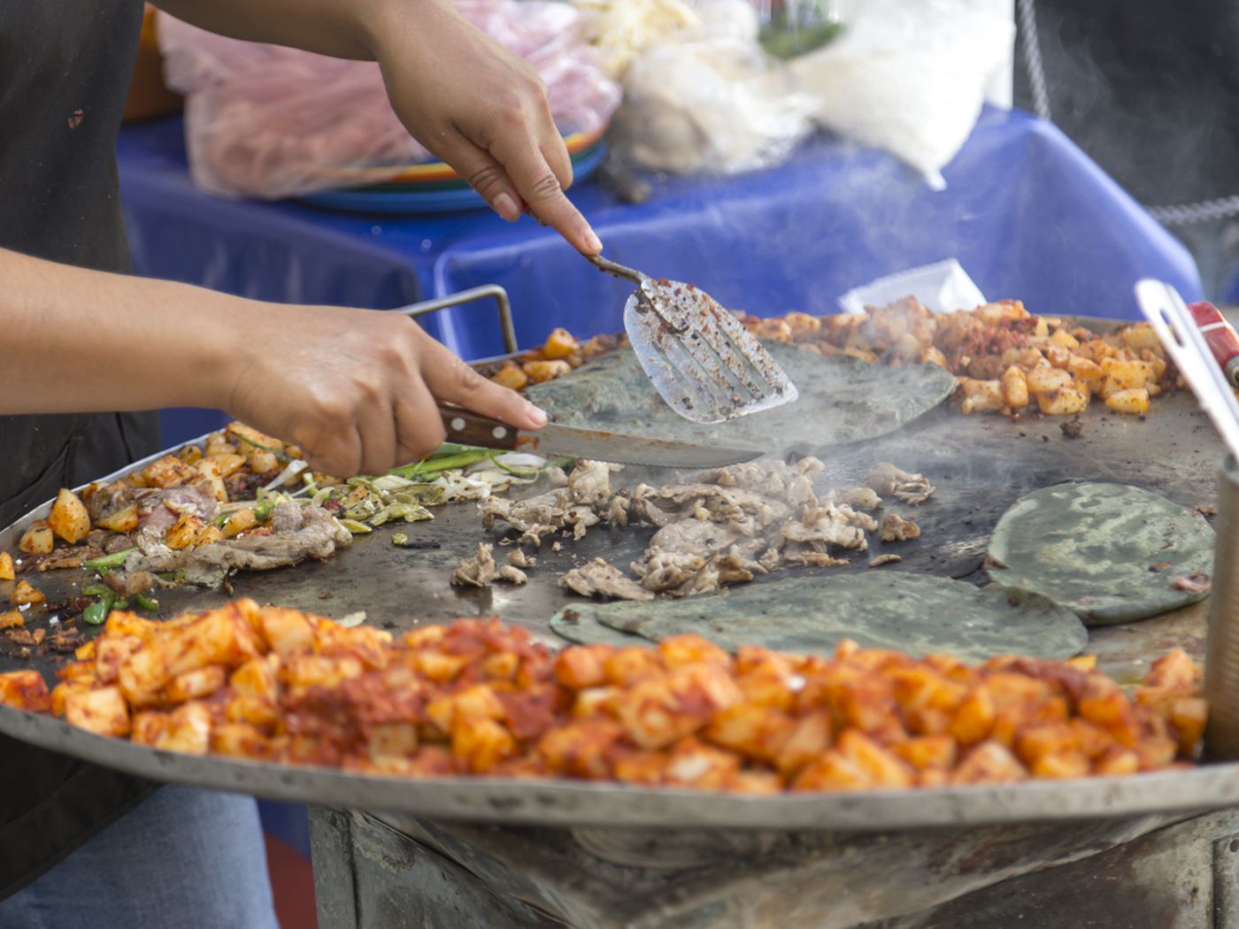 What are popular street foods in Mexico?