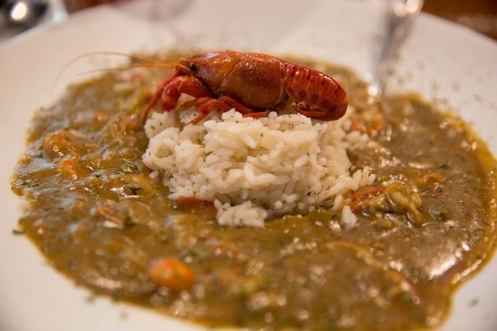 What are some common misconceptions about Creole and Cajun cuisines?
