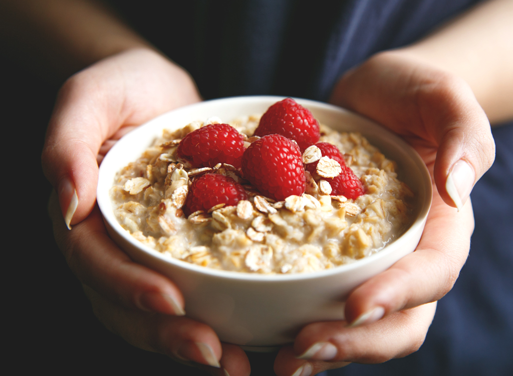 What are the bad effects of eating oatmeal?