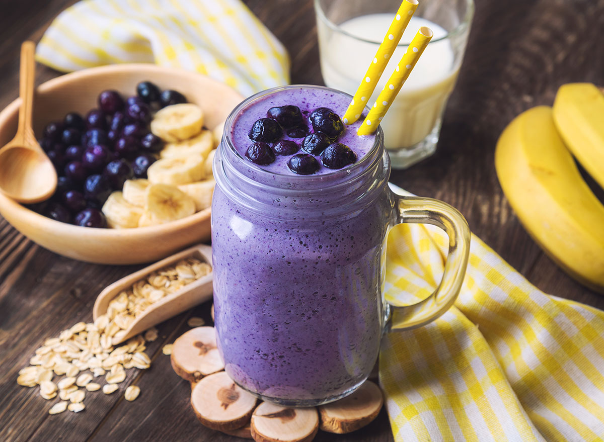 What are the benefits to drinking a blueberry smoothie everyday?