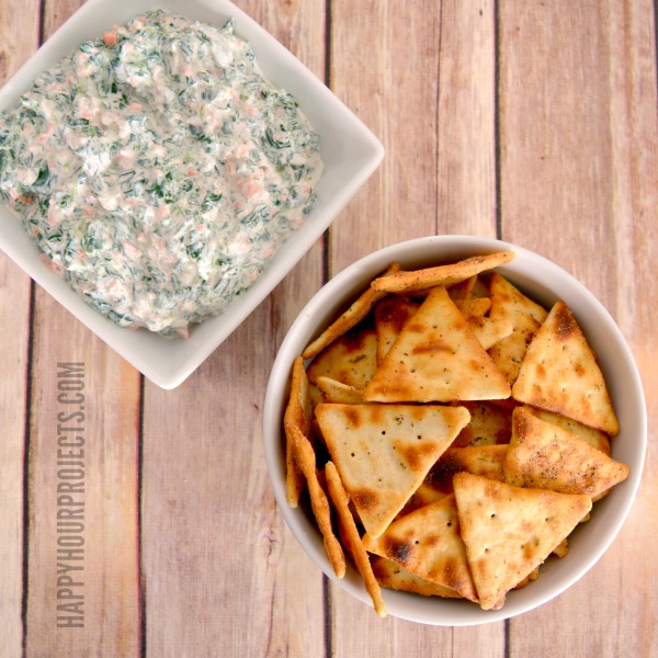 What are the best crackers to serve with spinach dip?