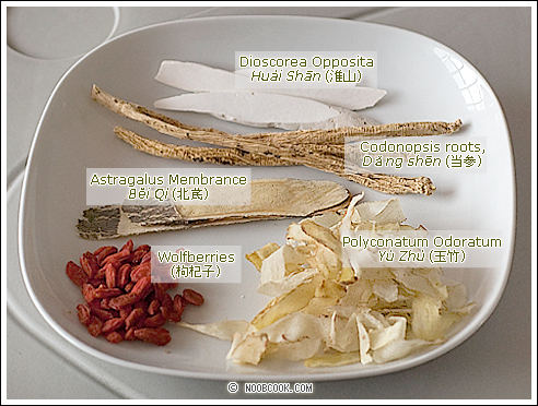 What are the best herbs for chicken soup?