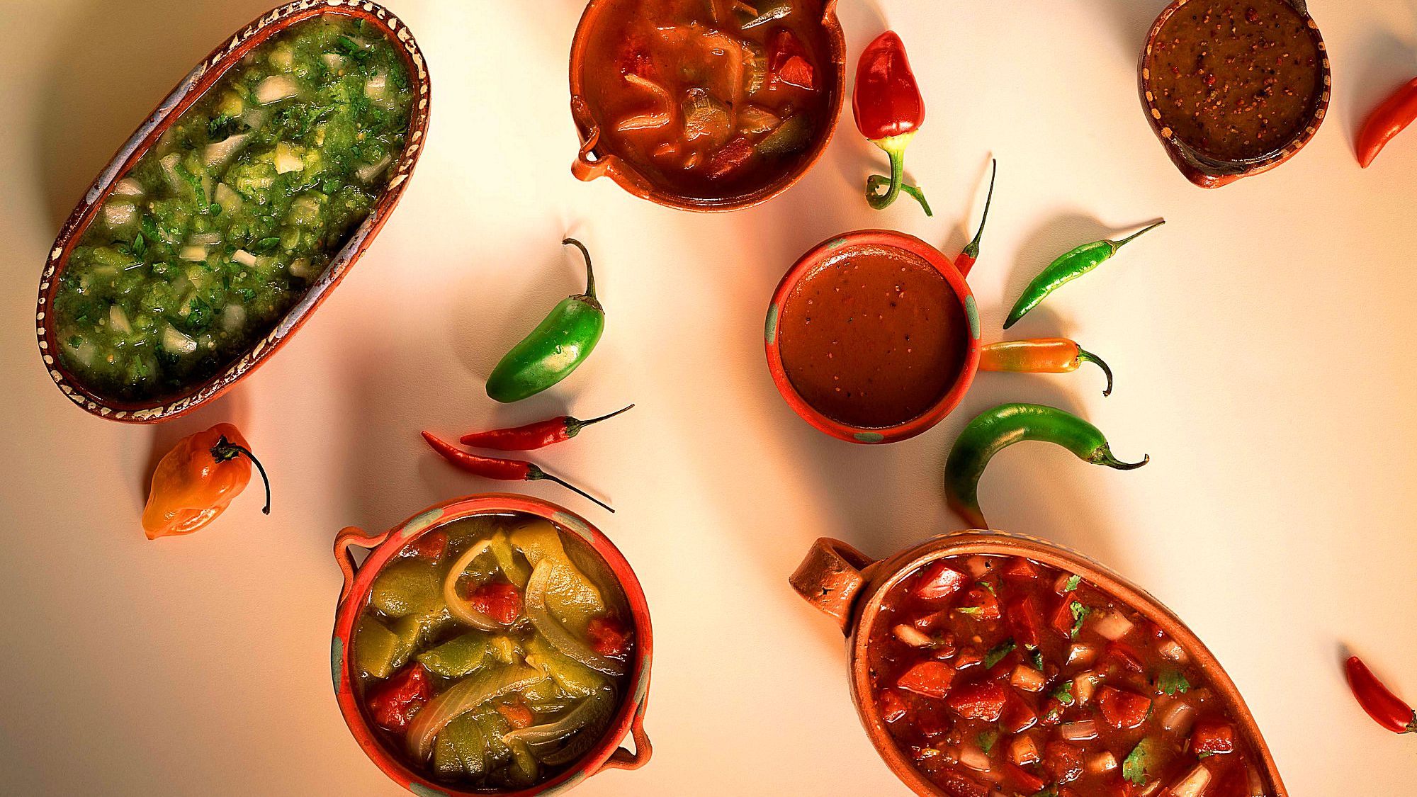 What are the different kinds of Mexican sauces?
