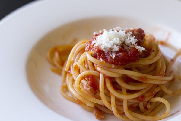 What are the famous dishes of Rome?