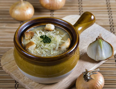 What are the two types of soup in French?