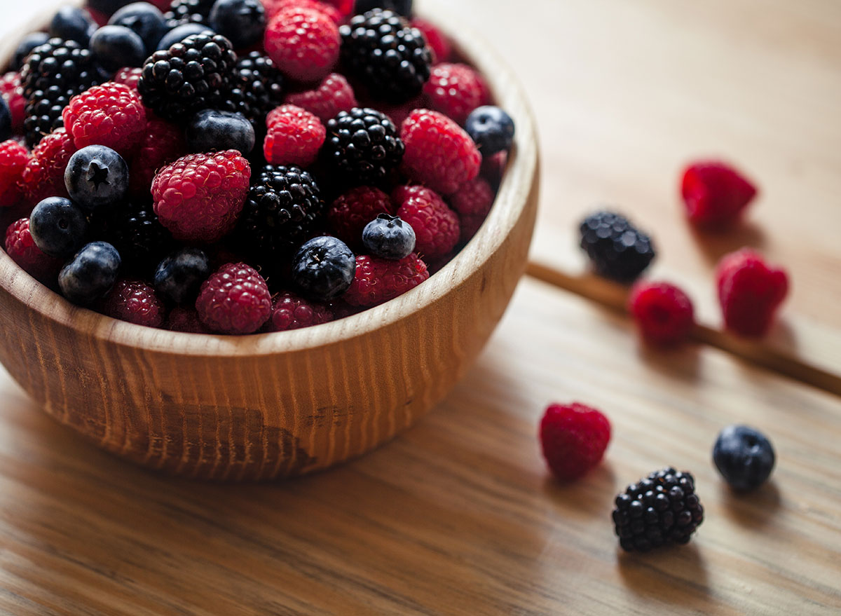 What berry lowers blood sugar?