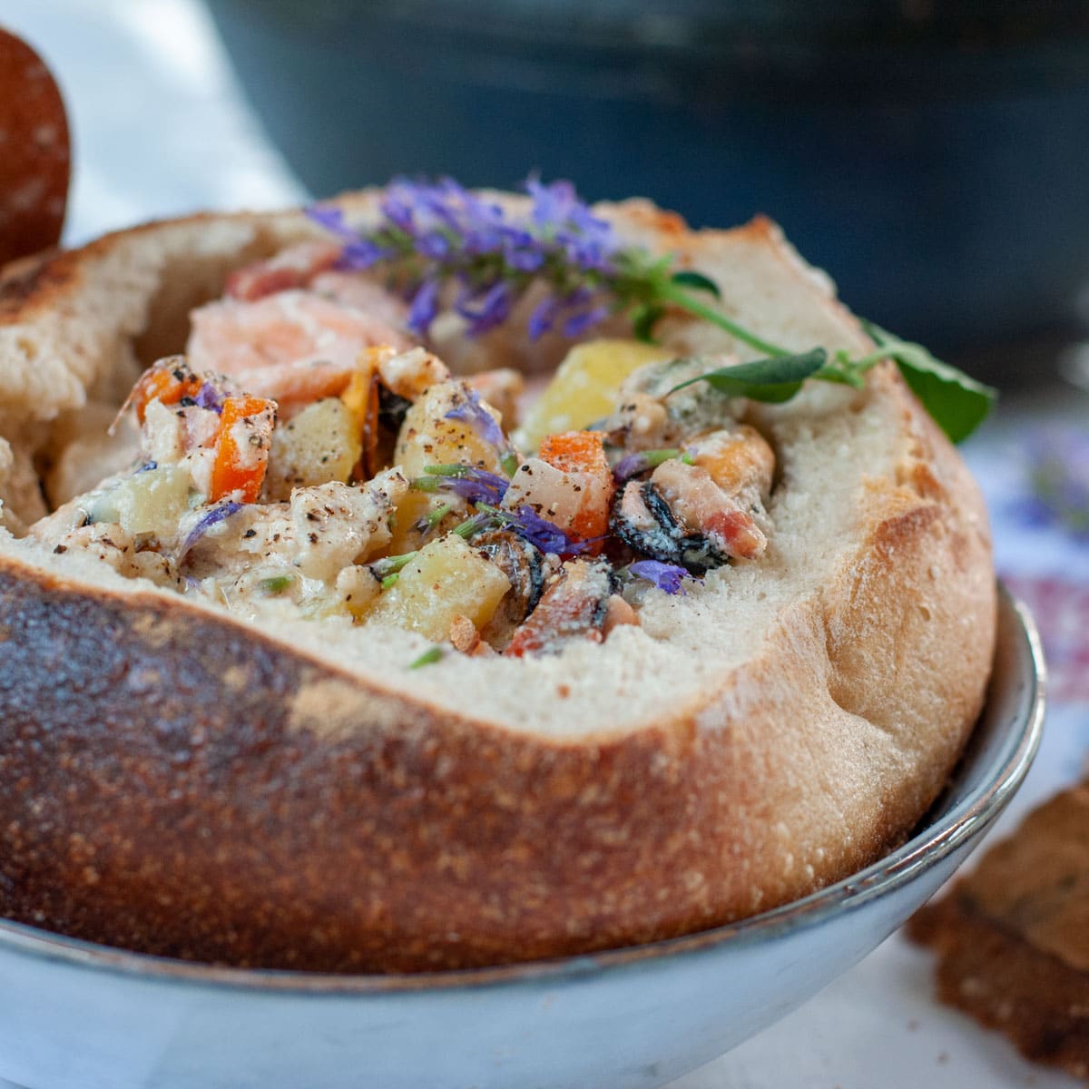 What bread goes with salmon chowder?