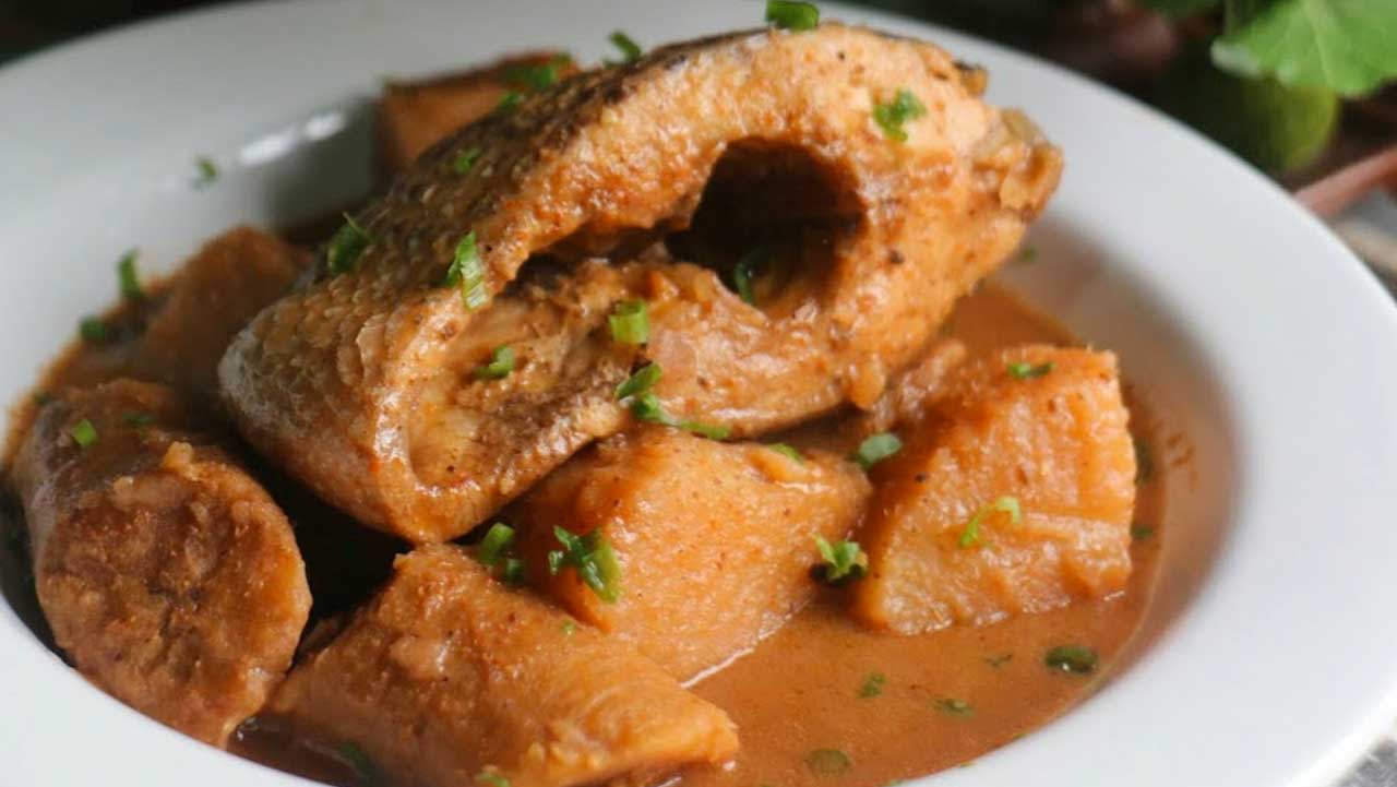 What can be eaten with pepper soup?