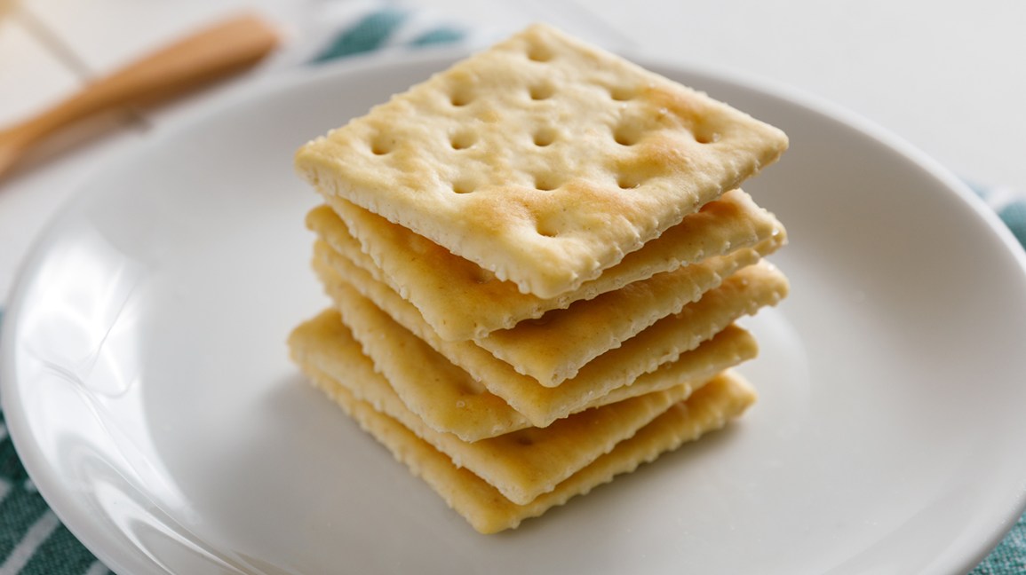 What can I eat instead of saltine crackers?