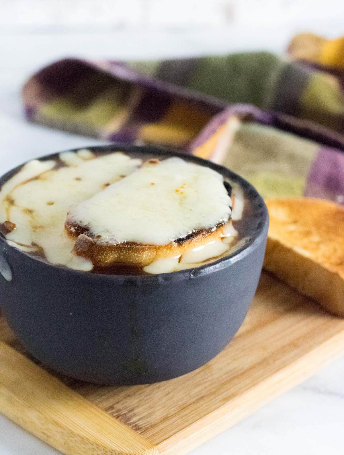 What can I use instead of white wine in French onion soup?