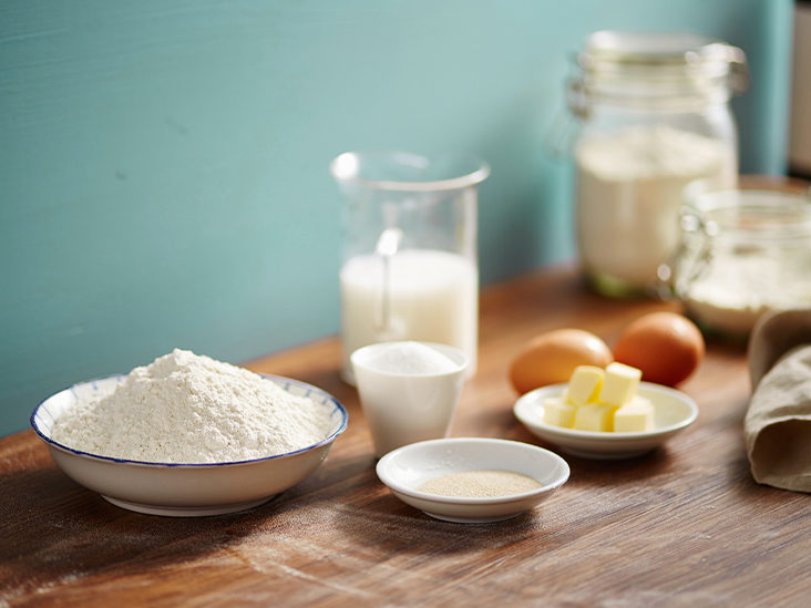 What can I use instead of xanthan gum in baking?