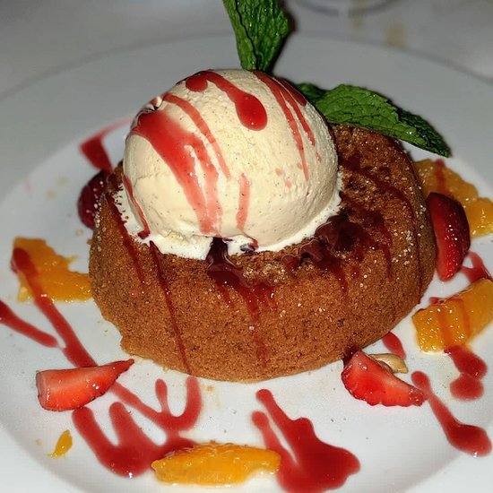 What can you expect at Mastro's?
