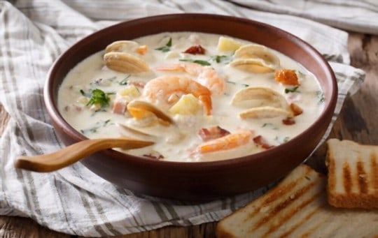 What can you use to thicken fish chowder?