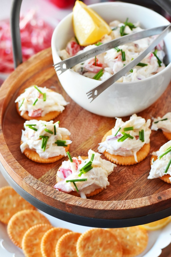 What crackers are good with crab salad?