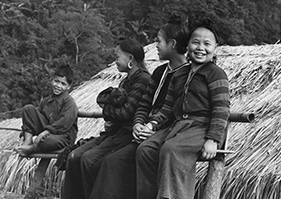 What did the Hmong do in the 1960s?