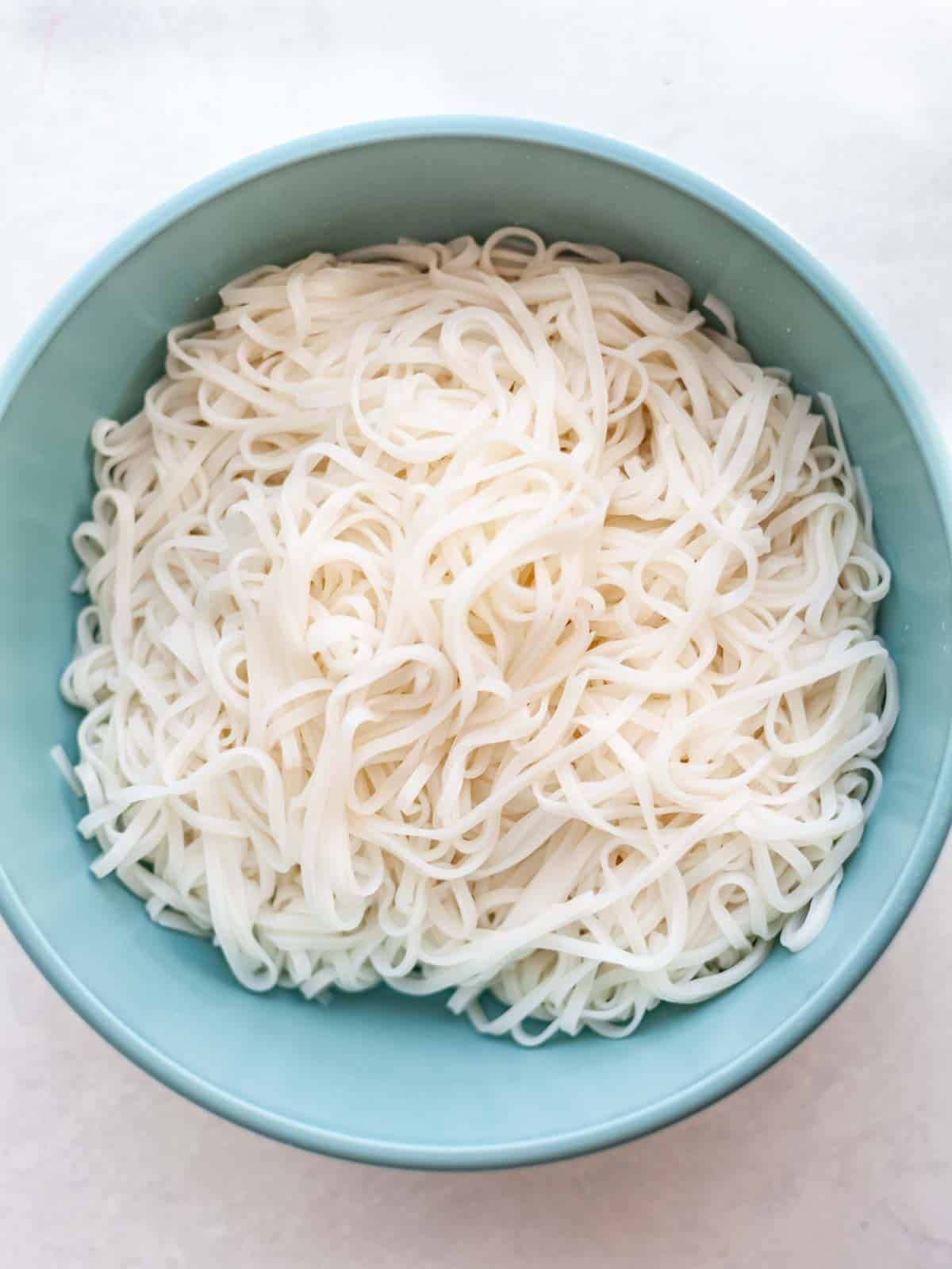 What do rice noodles taste like?