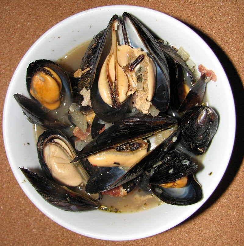 What do rotten mussels taste like?